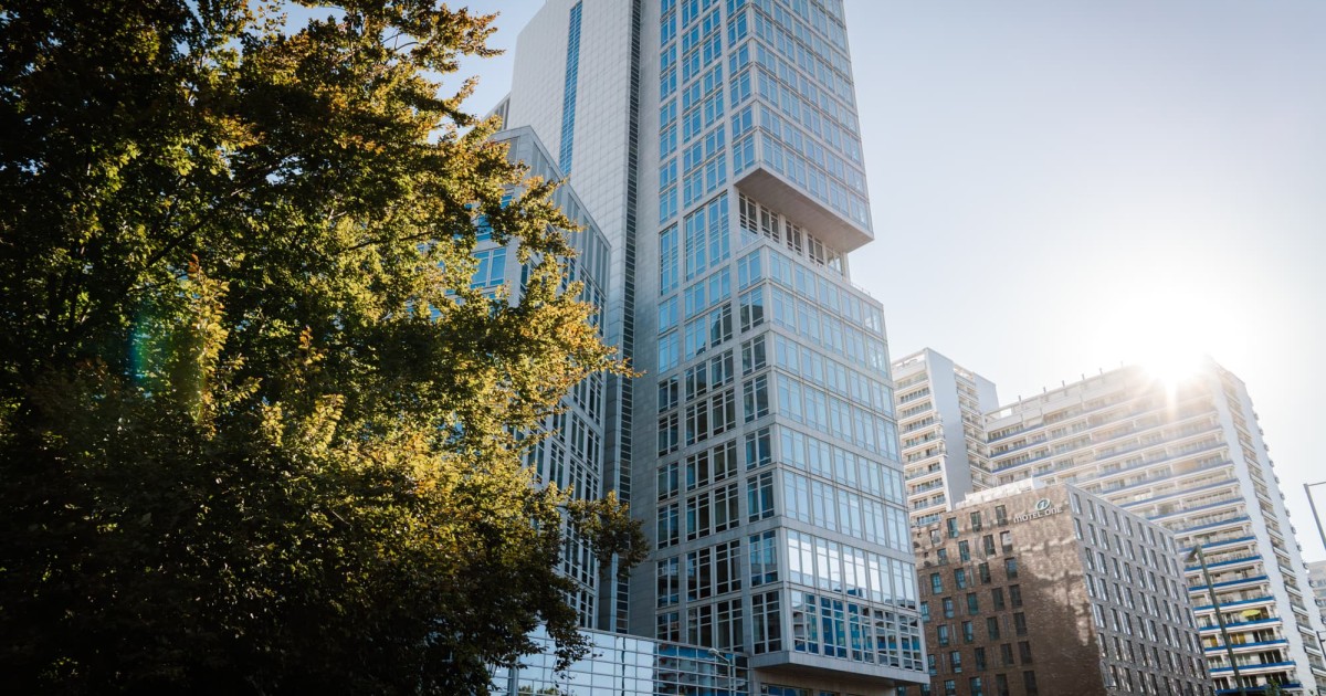 Grow your career with job opportunities at think-cell | think-cell